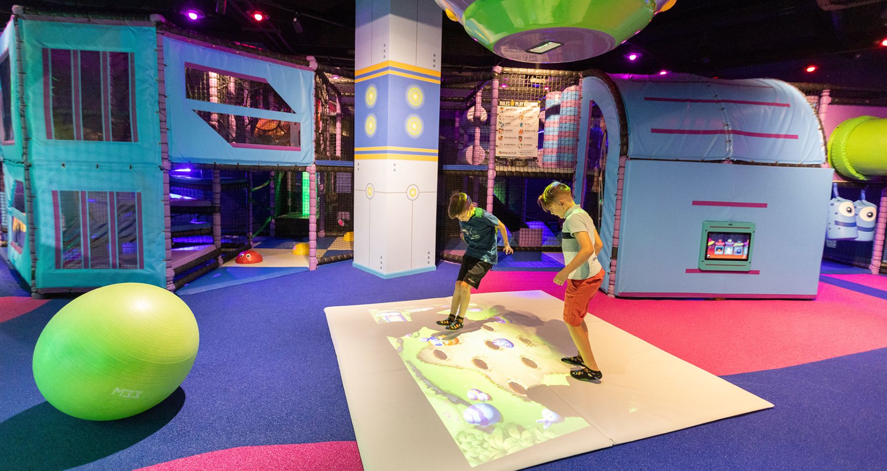 Babylon Park in London: Indoor Amusement Park